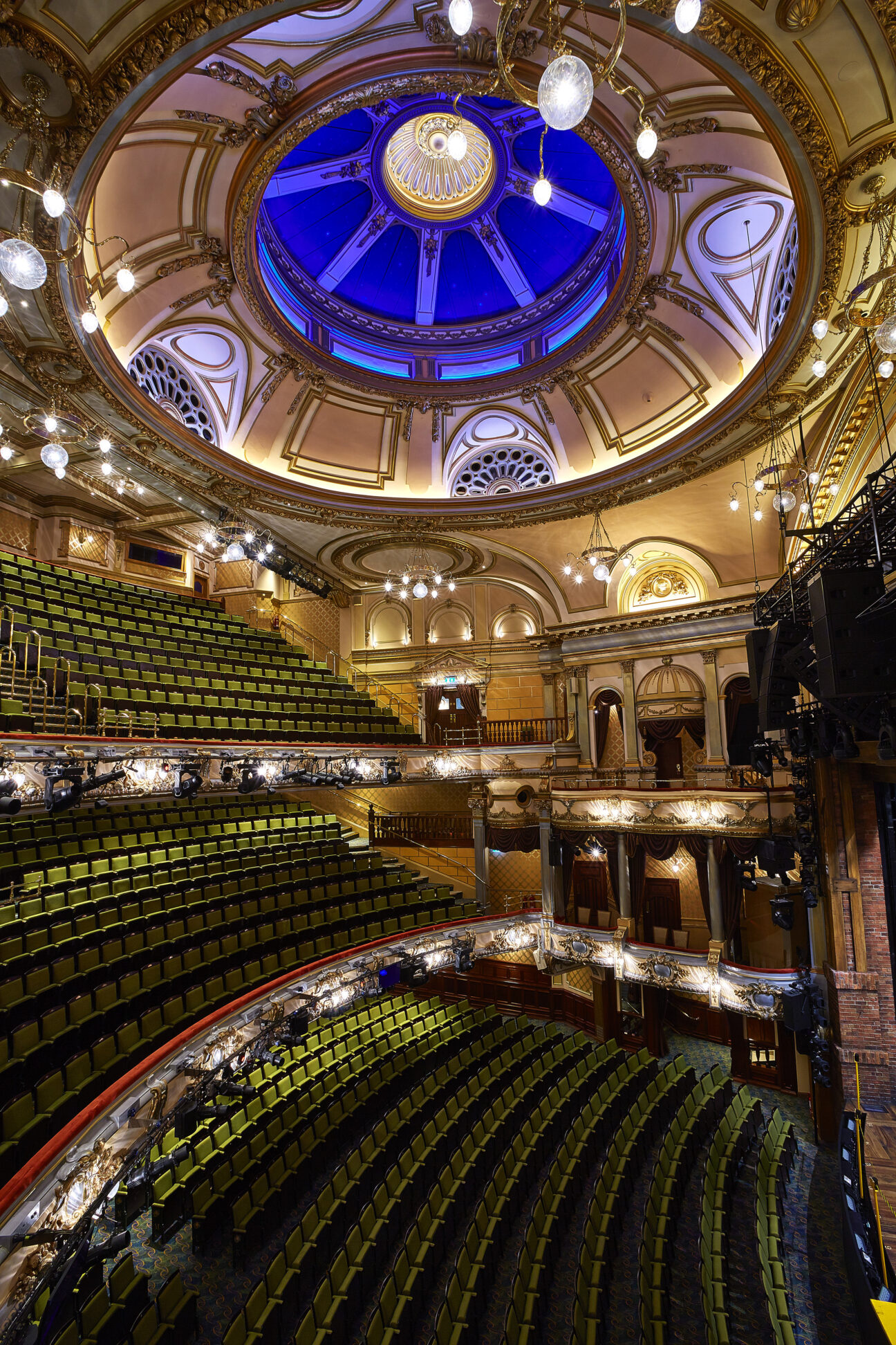 Victoria Palace Theatre Seating Plan Stalls Brokeasshome Victoria Palace Theatre Seating Plan Stalls Brokeasshome